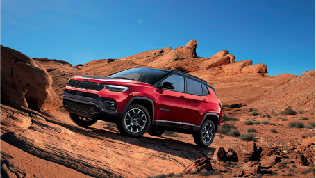 Jeep® Compass 4xe Plug-in-Hybrid | Még modernebb SUV